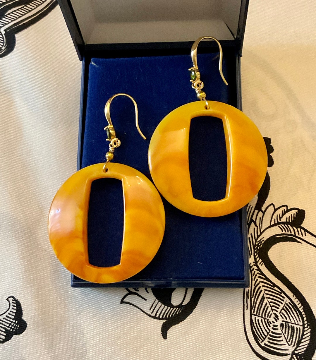 YELLOW BAKELITE ELEGANT Design Gold Plated Vintage Earrings- Green ...