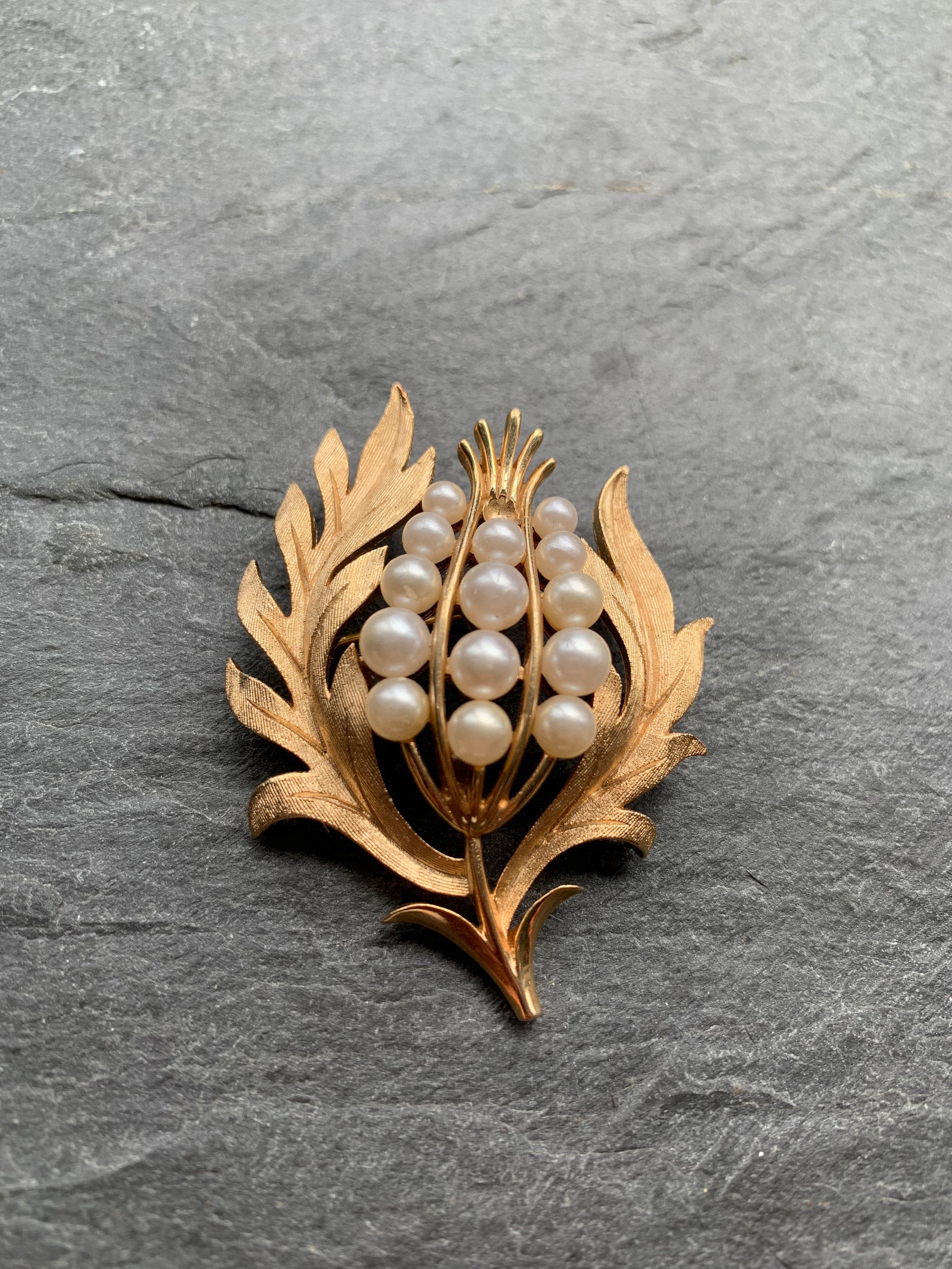 Trifari Pearl and Gold 1950 Vintage Brooch - Etsy