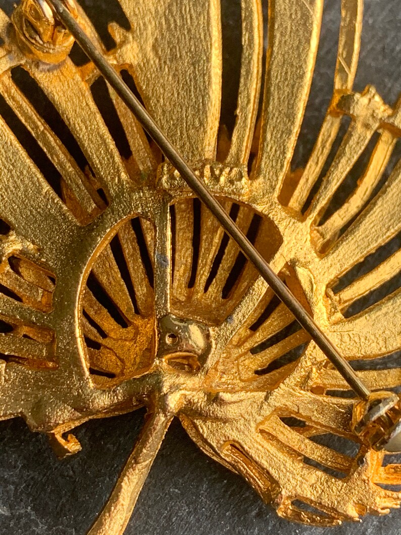 Capri Signed Gold Vintage Brooch - Etsy