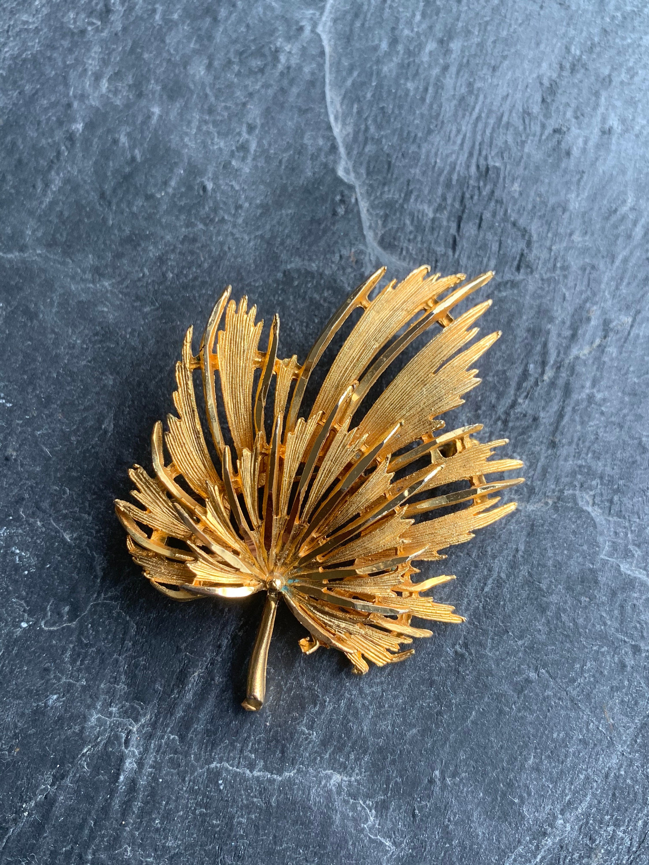 Capri Signed Gold Vintage Brooch - Etsy