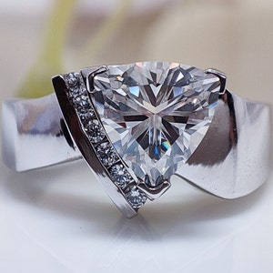Colorless Trillion Cut Moissanite Wedding Ring 2 Ct, Antique Art Deco ...