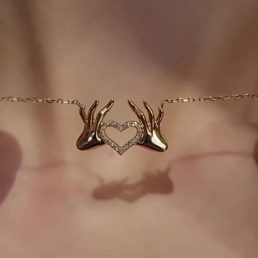 Heart Hand Design Diamond Pendant Romantic Love Gesture Pendant for ...