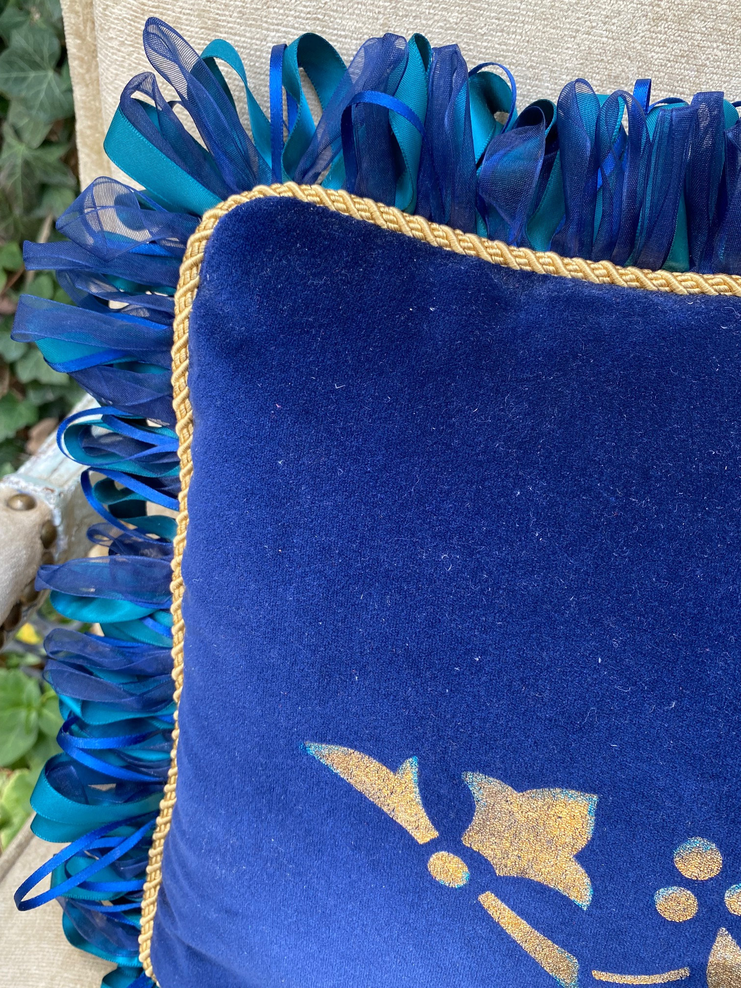Royalty Blue Velvet Hand Painted Crown Pillow - Etsy