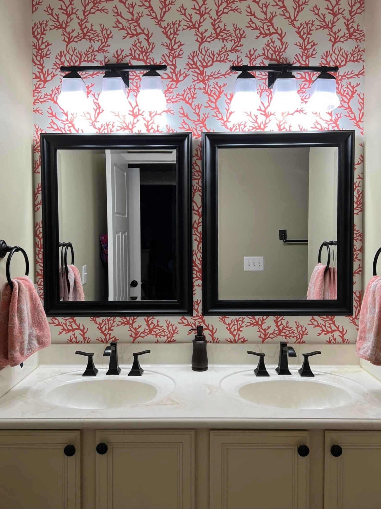 Coral Peel and Stick Wallpaper / Removable Wallpaper - Etsy