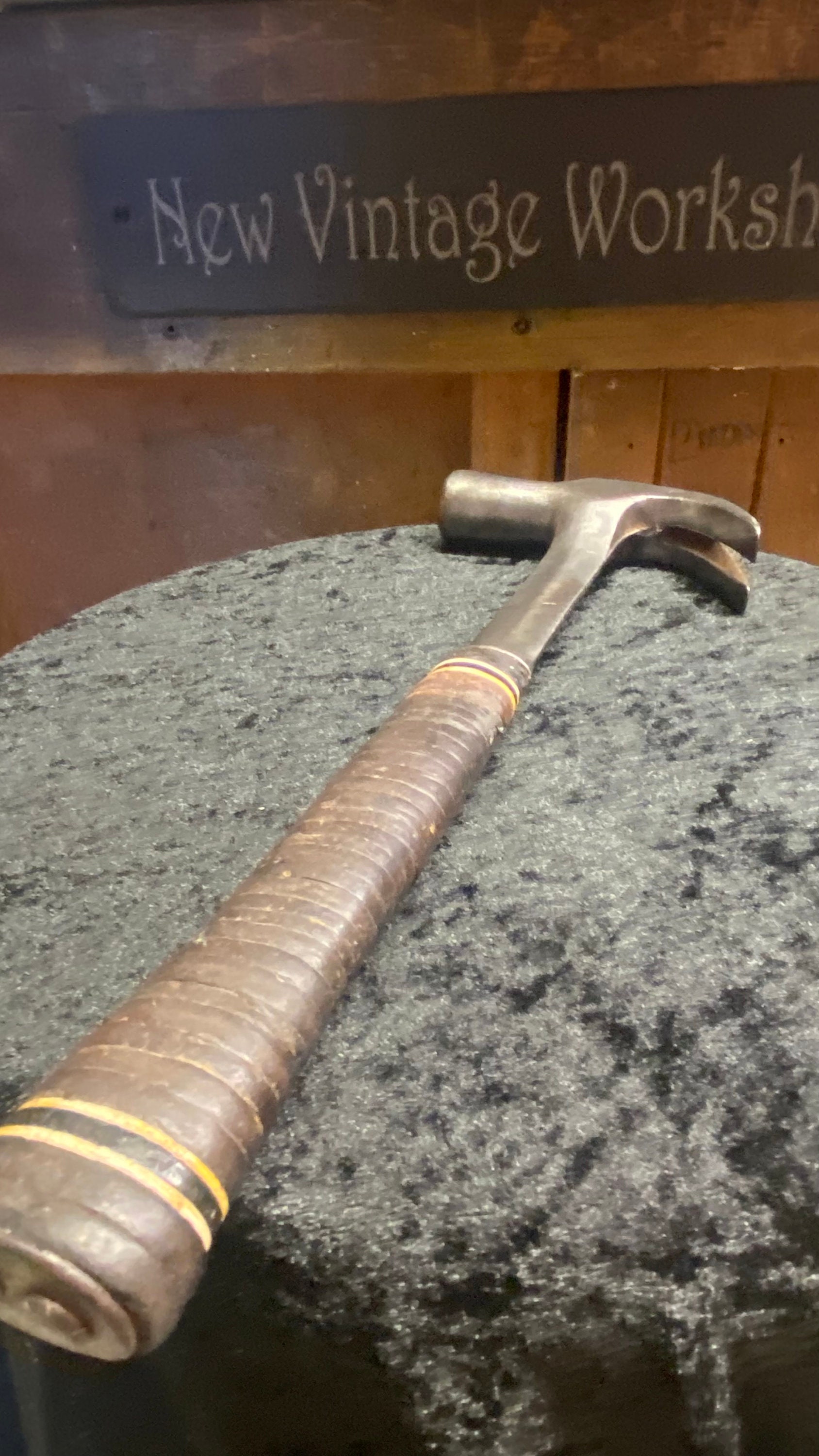 Vintage 30oz Estwing Claw Hammer. Stacked Leather Handle - Etsy