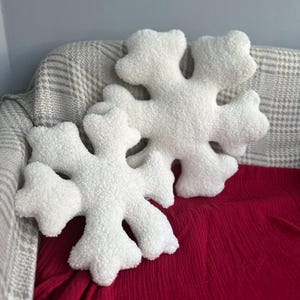 Snowflake Shaped Pillow, Winter Fabric Cushion, Holiday Home Decor ...