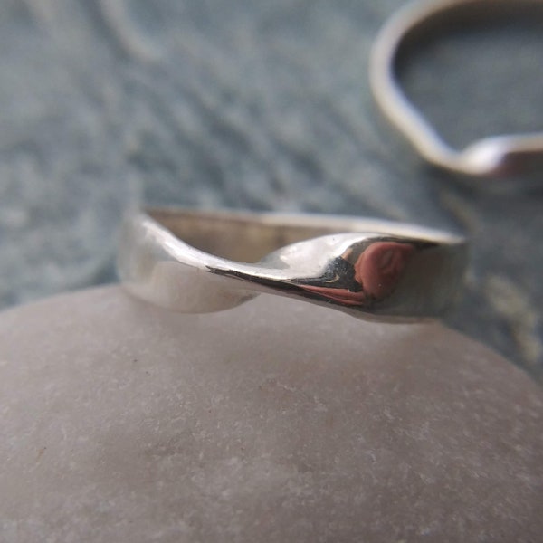 Mobius Ring - Etsy
