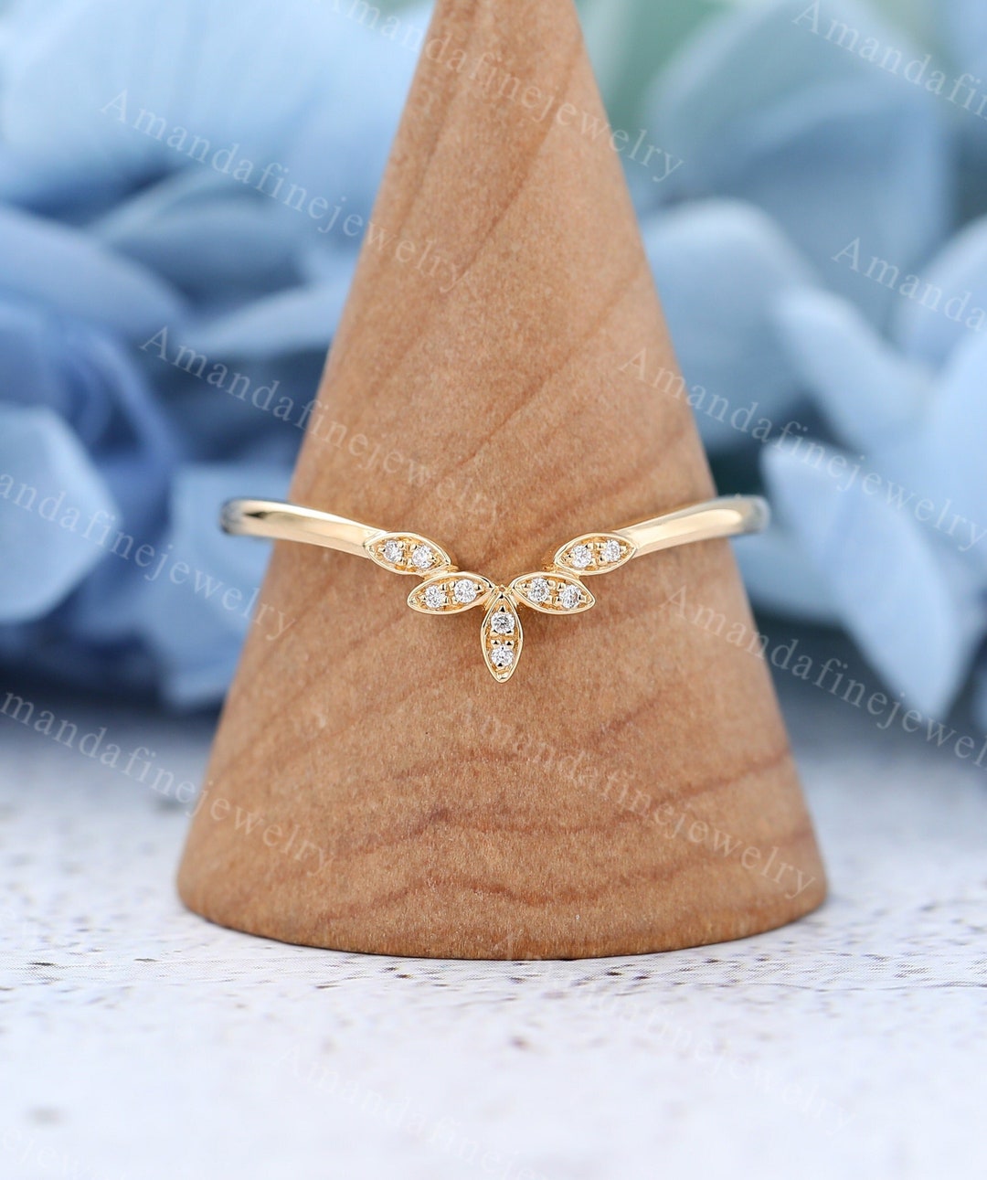 Curved Wedding Band Vintage Yellow Gold Wedding Band Women Unique ...