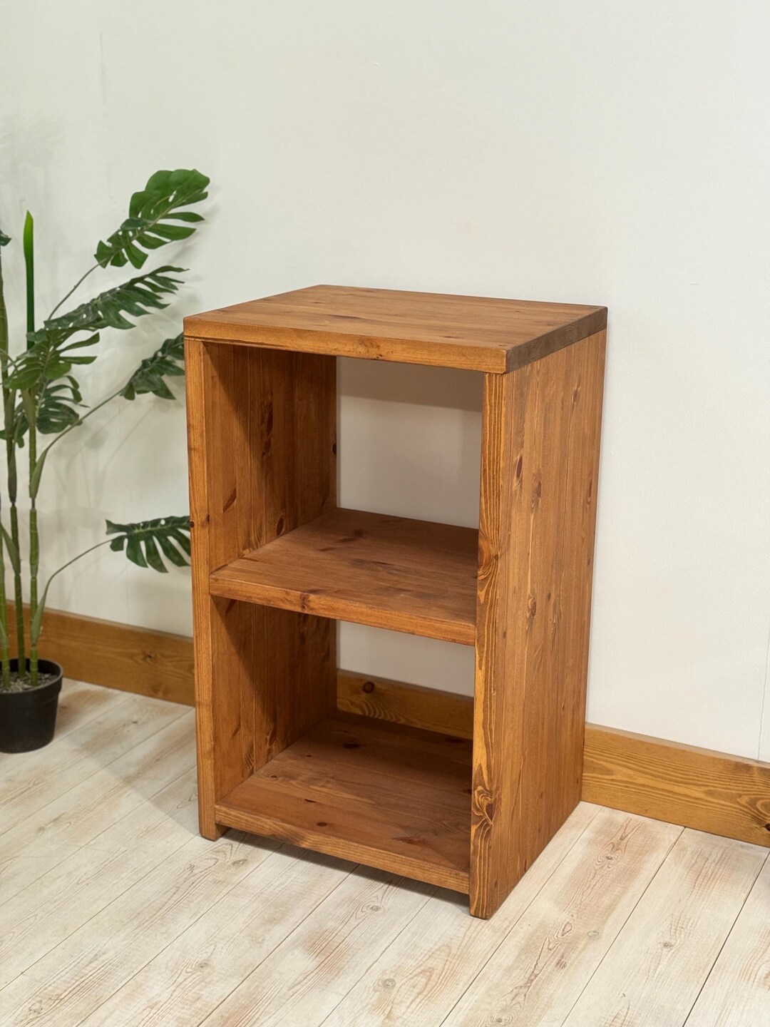 REDUCED Ex Display - Scandi Inspired Vinyl Unit in Walnut Finish - Etsy