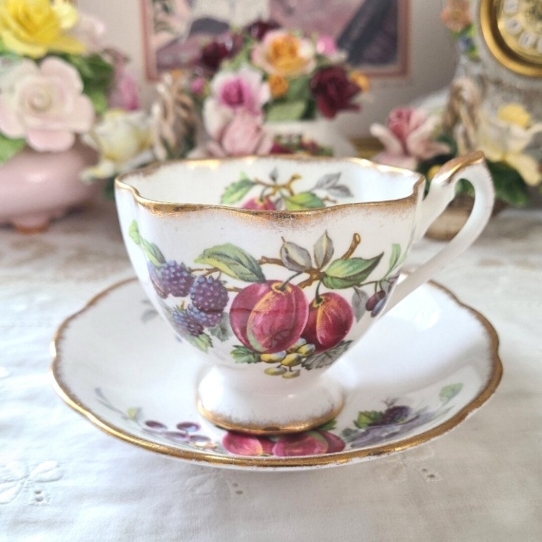 Queen Anne Fruit Series Fine Bone China Tea Cup and Saucer Set / Berry ...