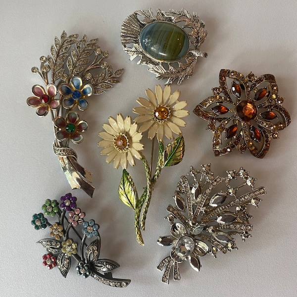 Vintage Brooch - Etsy