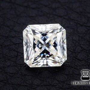 Colorless Square Radiant Cut 0.30 Carat to 8.00 Carat Full Fiery White ...
