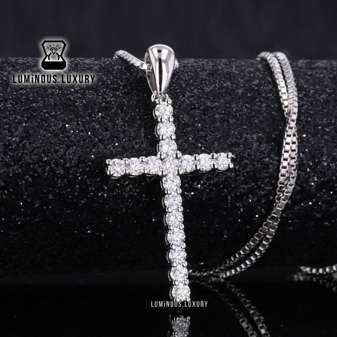 Cross Pendant With Box Chain: Sterling Silver Christian Jewelry, Round ...
