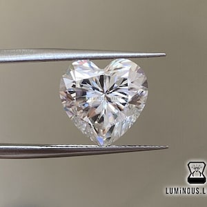 Colorless Heart Cut 0.20 Carat to 3.30 Carat Full Fiery White Loose ...