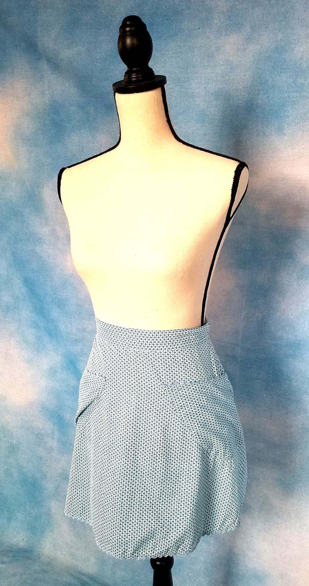 Vintage 1950s Light Blue Calico Cotton Half Apron With Tiny Aqua Fleur ...