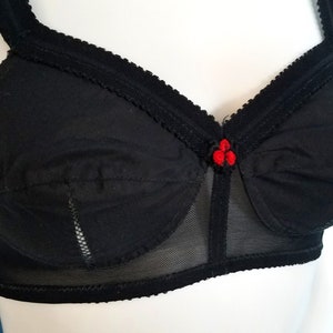 Vintage 60s Black Bullet Bra, Full Coverage, No Underwire, Side Boning ...