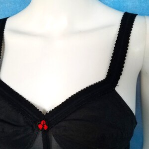 Vintage 60s Black Bullet Bra, Full Coverage, No Underwire, Side Boning ...