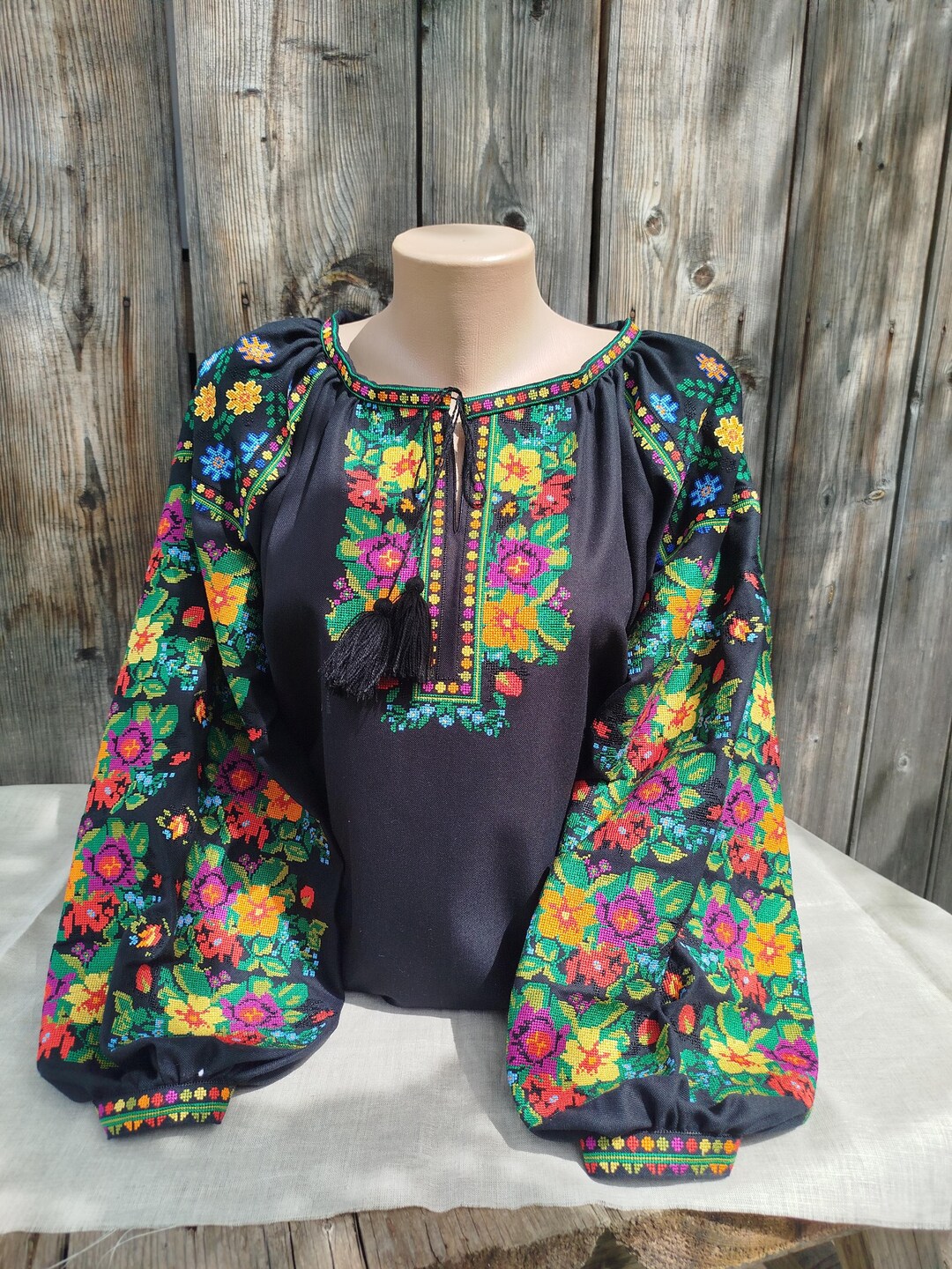 Ukrainian Vyshyvanka - Traditional Ukrainian Embroidery Blous ...