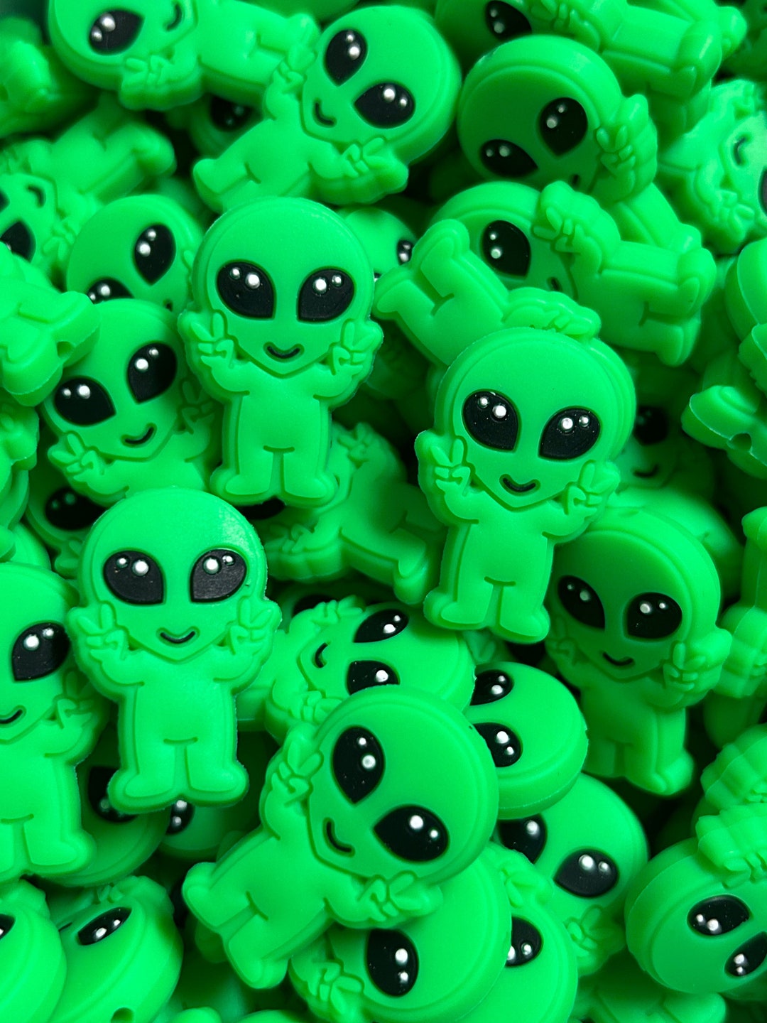 EXCLUSIVE Green Glow in the Dark Alien Silicone Focal Bead - Etsy