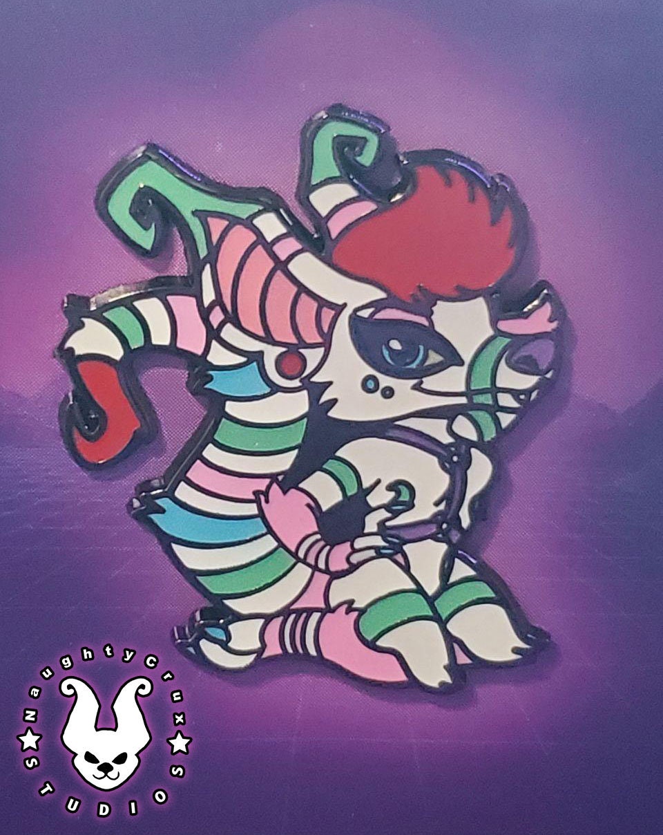 Luxe Chara Pin - Etsy