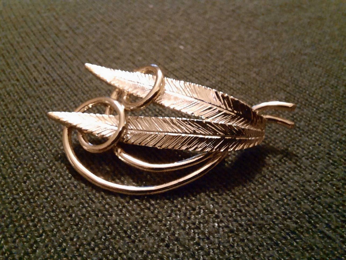 Beautiful Vintage Golden Swirl Brooch With Golden Feathers - Etsy