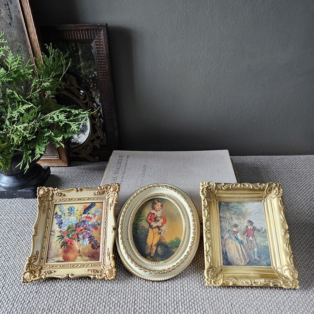 Small Vintage Art Collection - Etsy