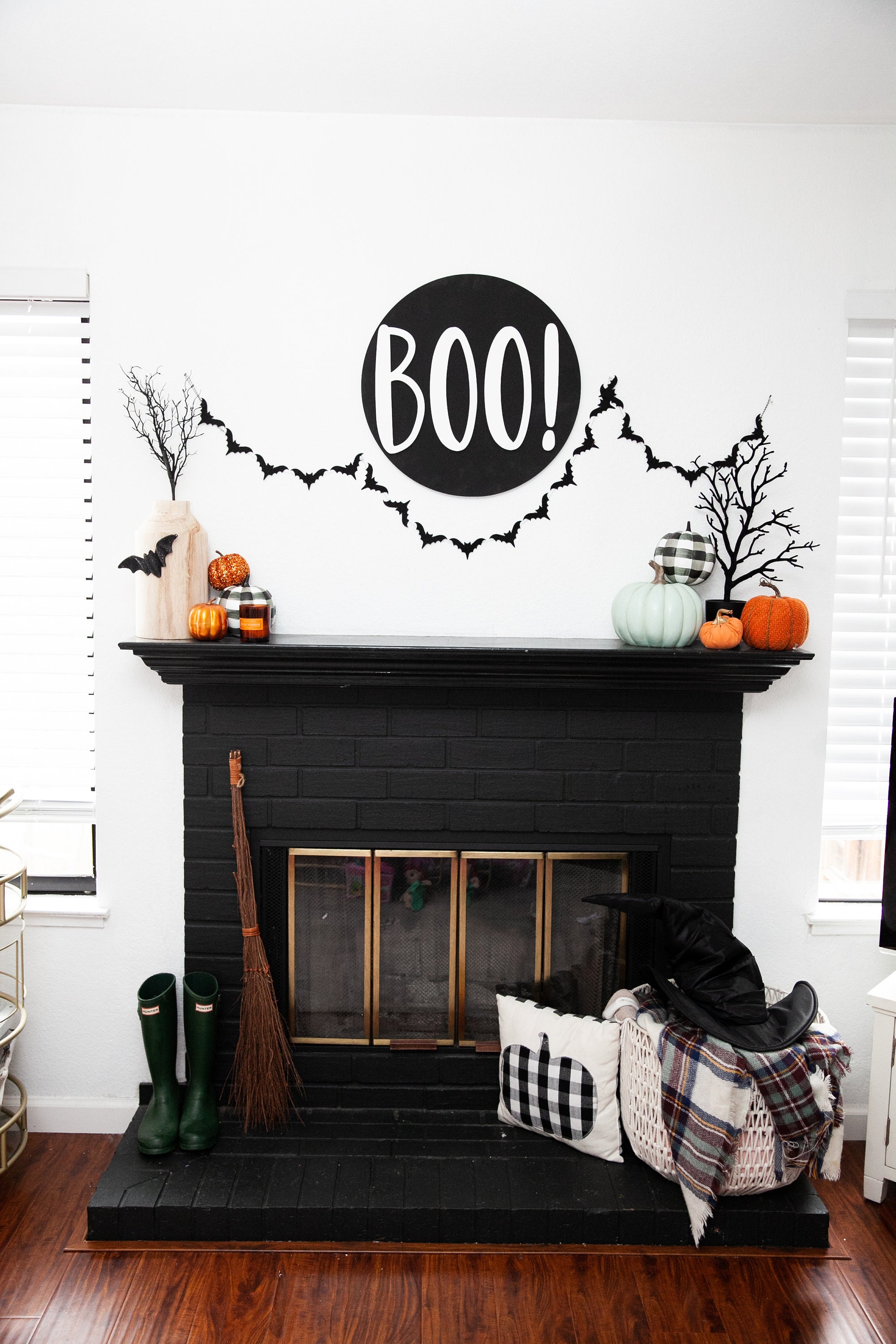BOO Sign 19 Inch Round - Etsy