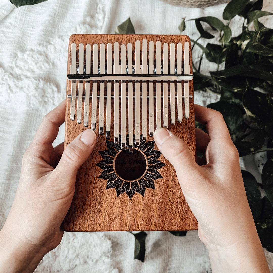 Sound Hole Kalimba With 10 or 17 Notes in C Major Made of Mahogany Wood ...