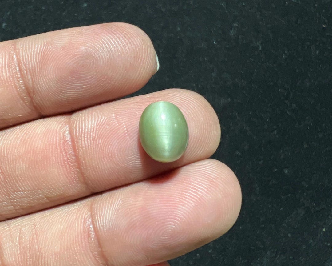 Natural Chrysoberyl Cat’s Eye Cabochon 10x8 MM 3.35 Ct Cymophane ...