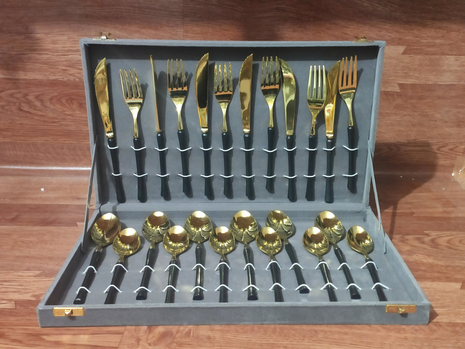 24-piece 18/10 Brass Flatware Silverware Dinnerware Set Cutlery ...