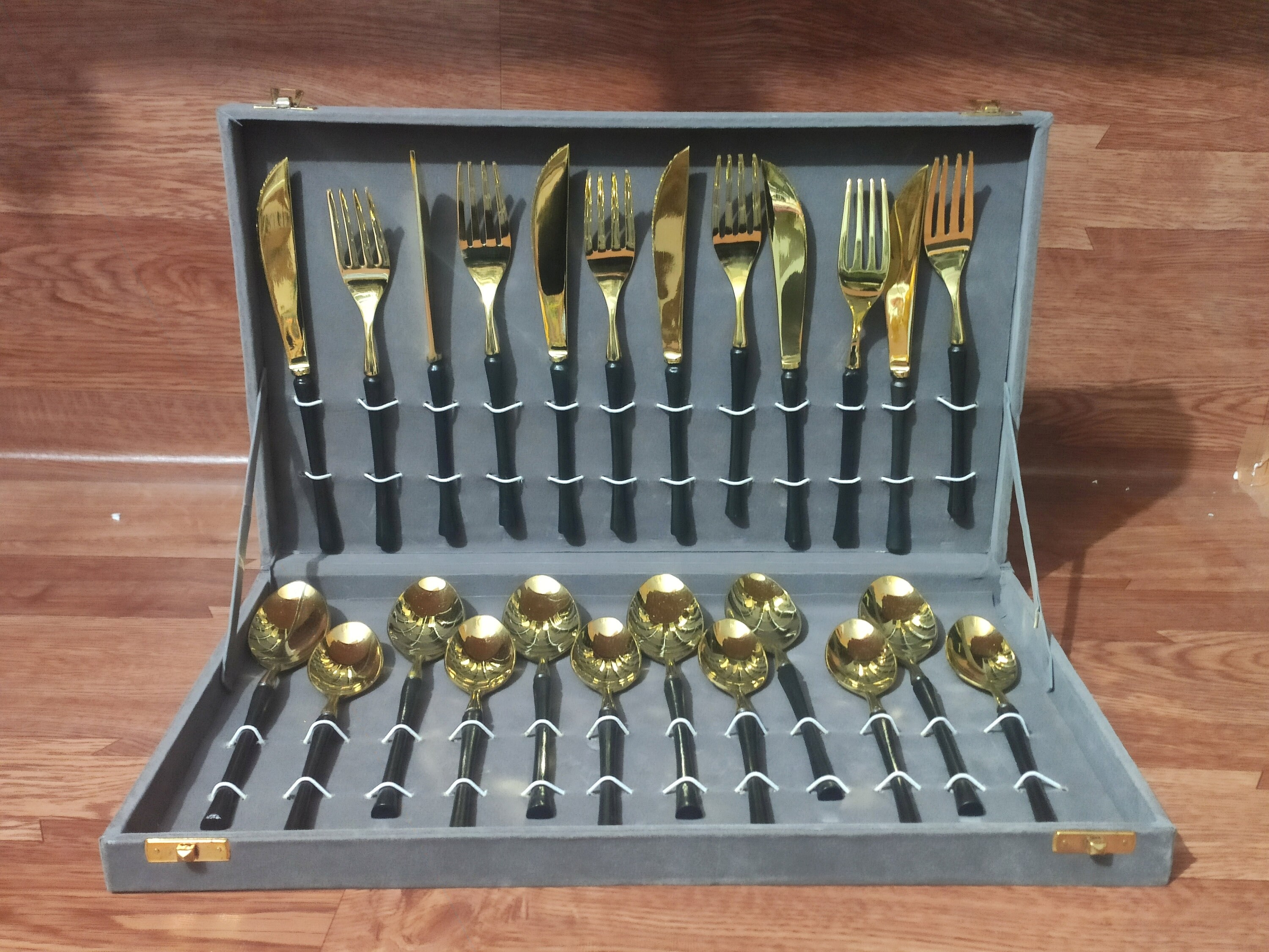 24-piece 18/10 Brass Flatware Silverware Dinnerware Set Cutlery ...