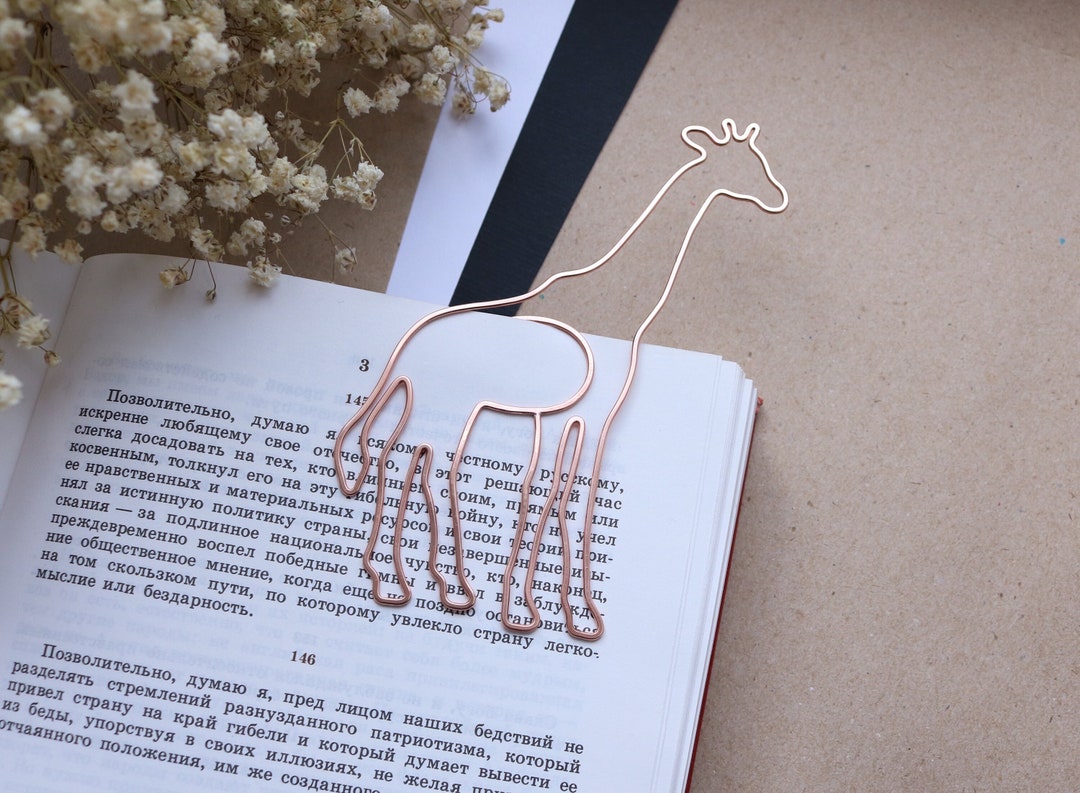 Personalized Giraffe Bookmark: Hand Stamped Wire Paperclip - Etsy