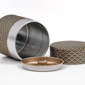 Japanese Chazutsu - 江東堂 Kotodo - Black Gold Seigaiha Washi Wrapped ...