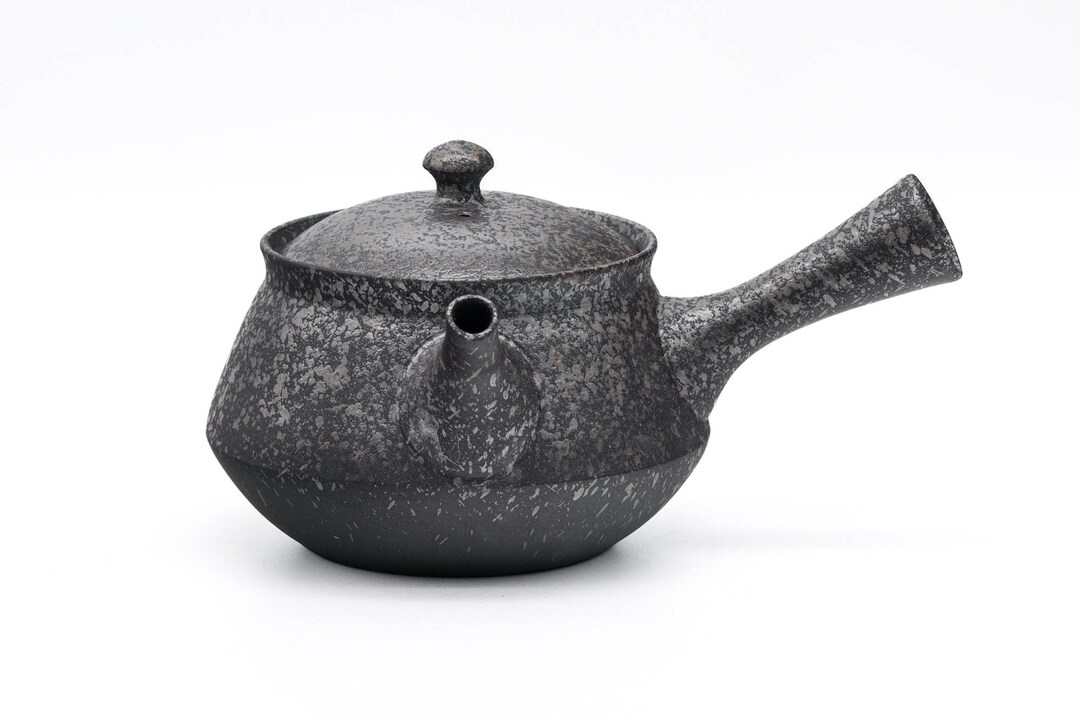 Japanese Kyusu - 藤田徳太 Fujita Tokuta - Ash Glazed Tokoname-yaki Teapot ...