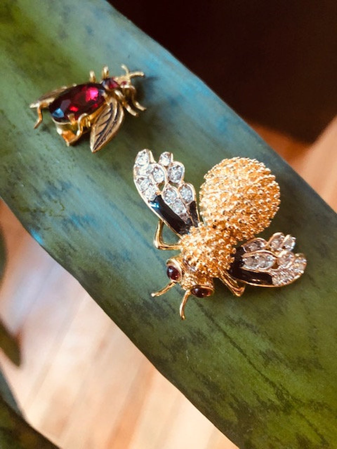 Beautiful DUO of VINTAGE BEE Pins - Circa 1940 - 1990 - Etsy