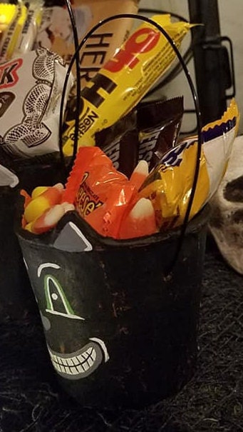 Halloween Vintage-style Paper Mache Cat Buckets: magic | Etsy