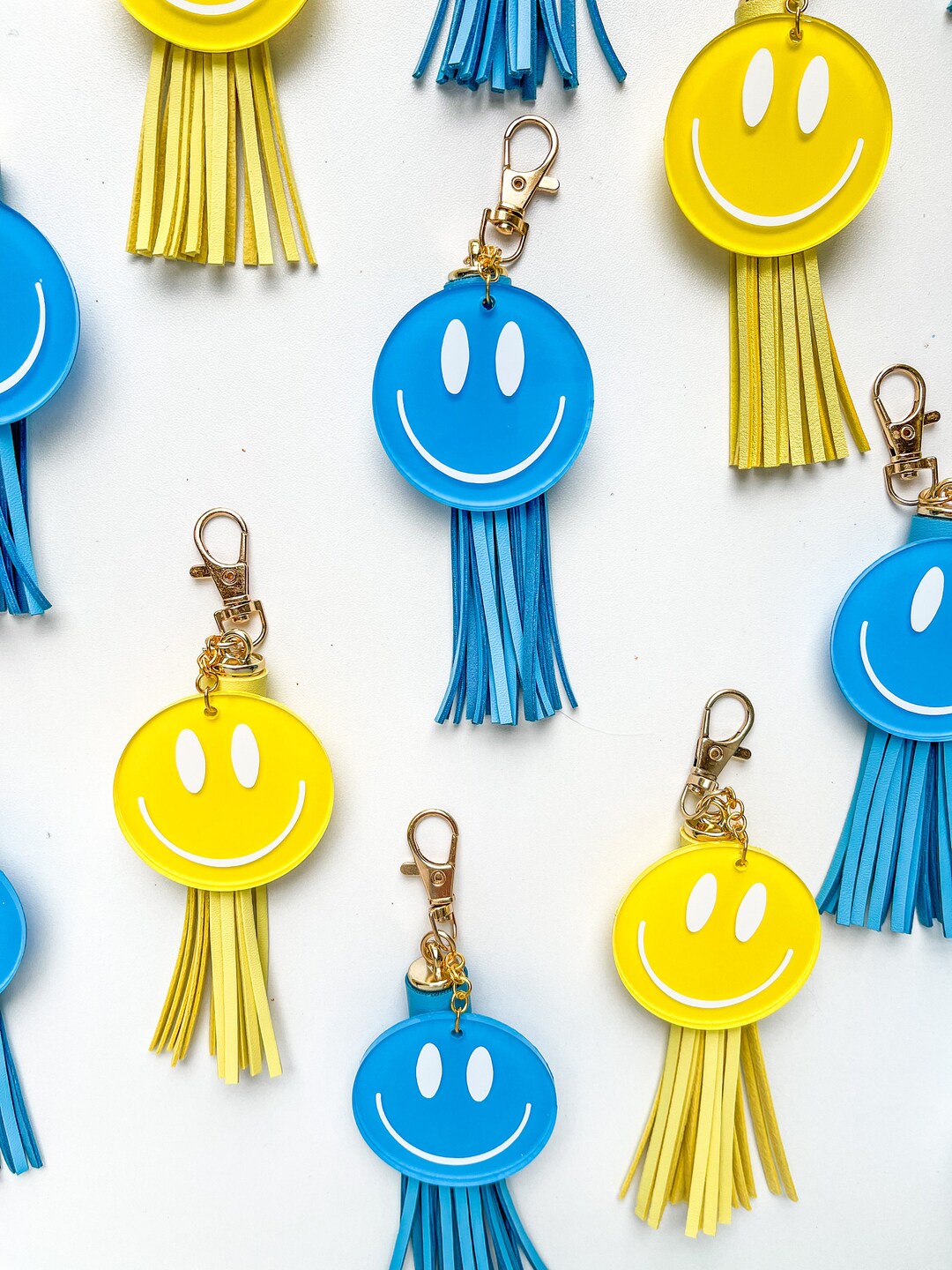 Smiley Face Keyring Acrylic Painted Back Keychain | Motivational ...