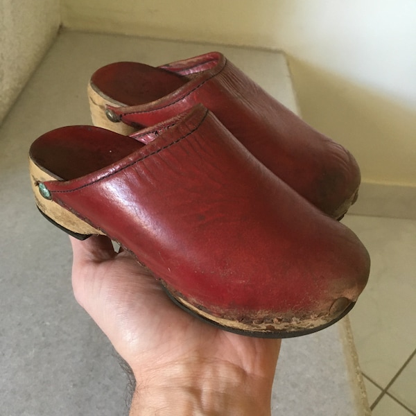 Red Clogs - Etsy