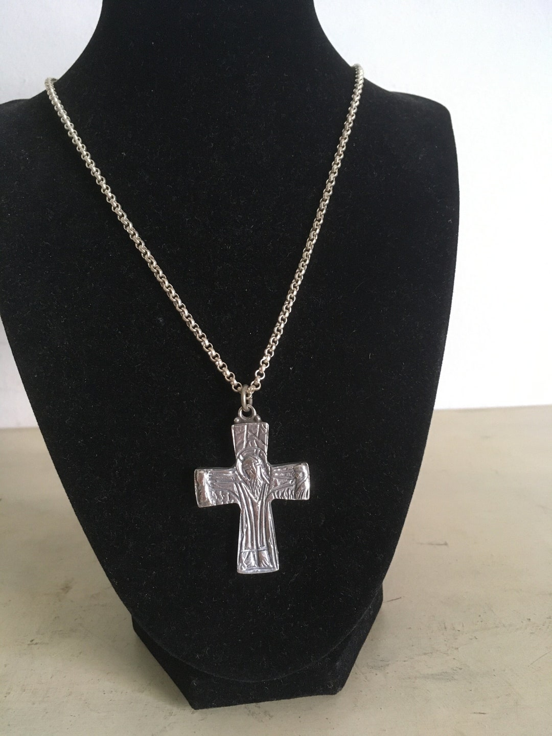 Artistic Engraved Sterling Silver Cross. Hallmarked 925 & Signed Λ.21 ...