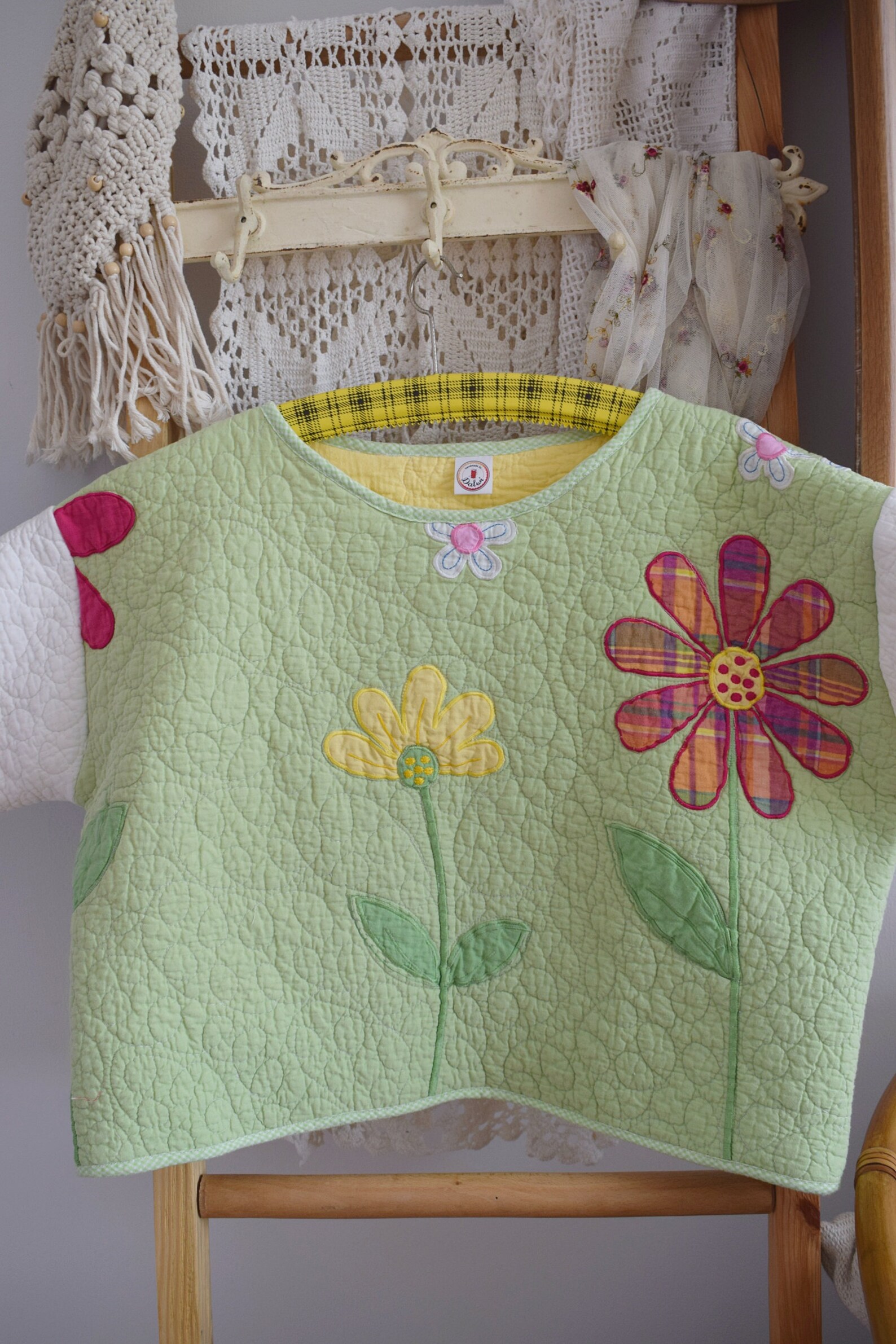 Quilt Pullover / Vintage Patchwork Quilt Sweatshirt / Top Made From Old ...