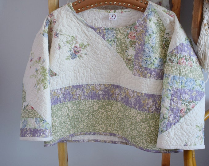 Quilt Pullover / Vintage Patchwork Quilt Sweatshirt / Top Made From Old ...