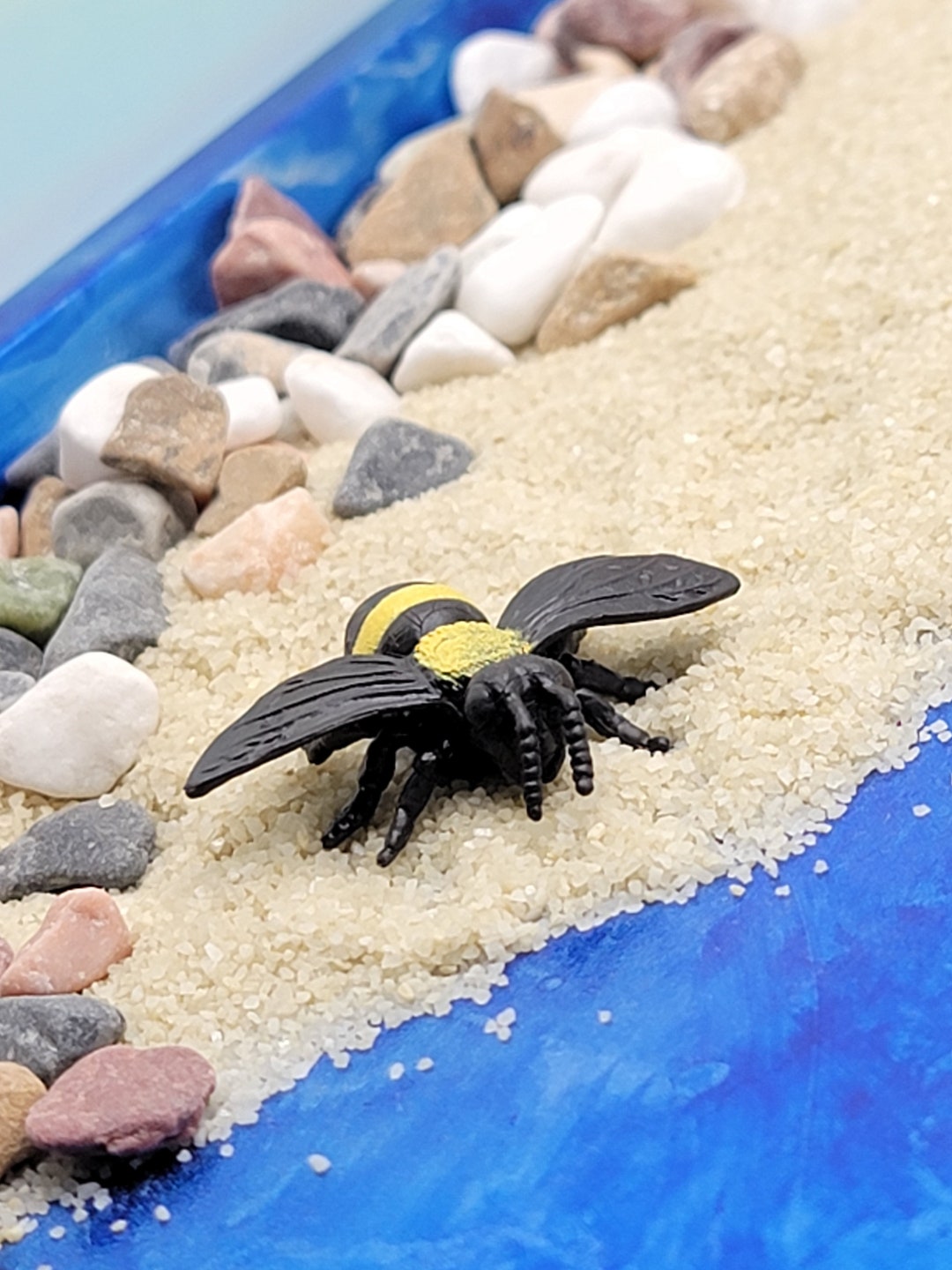Mini Bumble Bee Figurine VERY SMALL - Etsy