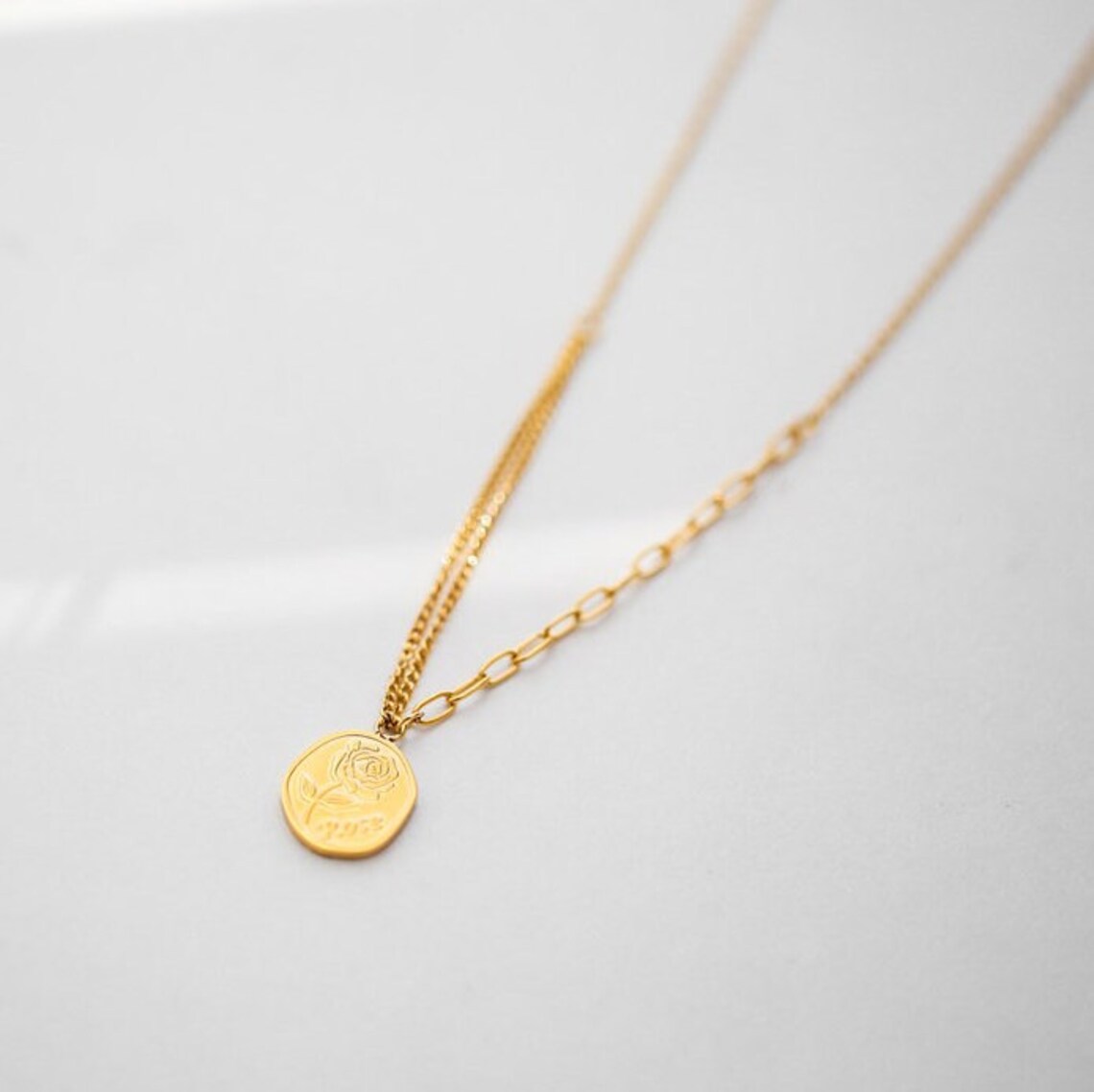 Vintage Style Rose Coin Necklace Gold Circle Pendant Flower - Etsy