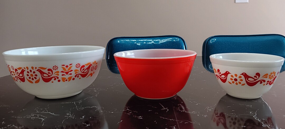 Vintage Near Mint Friendship Bird Pyrex Set of 3 Mixing Nesting Bowls ...