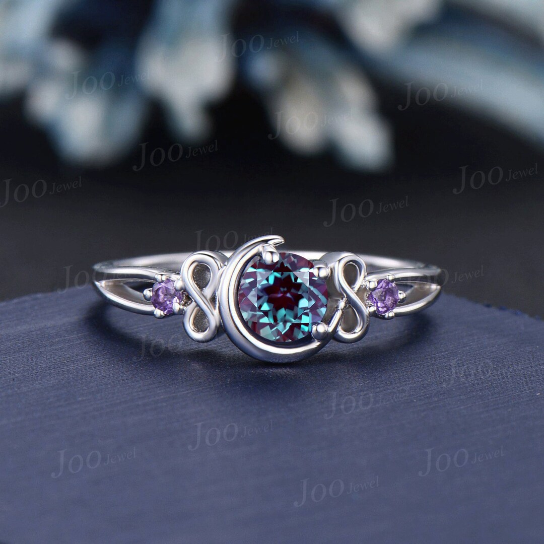 Unique Crescent Moon Engagement Ring 5mm Round Color-change Alexandrite ...