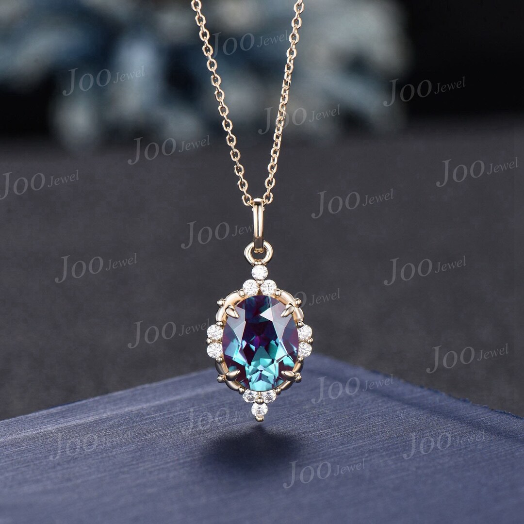 Vintage Oval Color-change Alexandrite Pendant Vintage 14K Gold Necklace ...