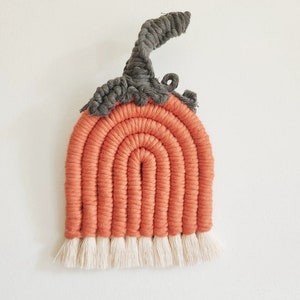 Macrame Pumpkin / Macrame Ghost / Fall Decor / Halloween Decor - Etsy