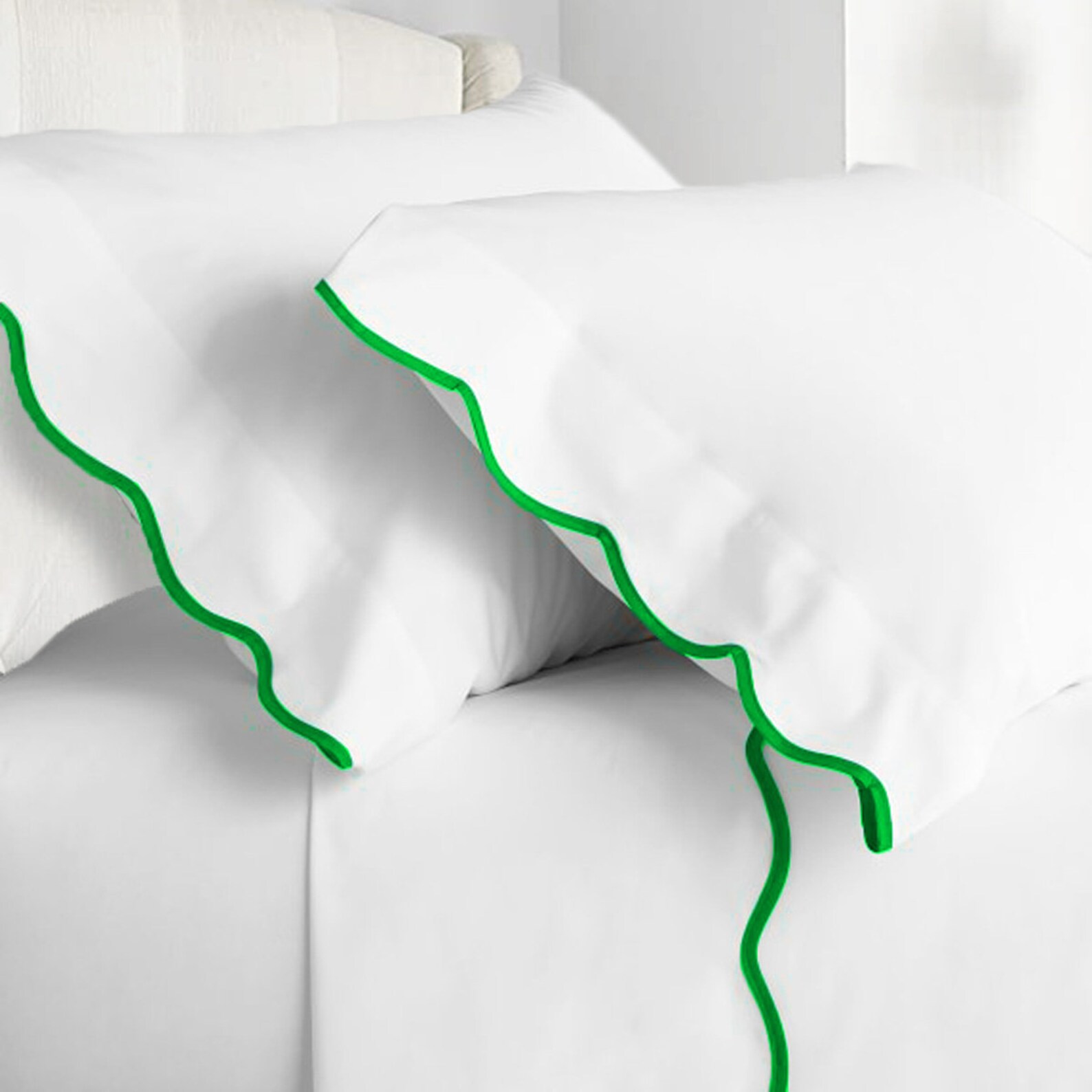 400 Thread Count White Cotton Sateen Scalloped Piping Hotel | Etsy