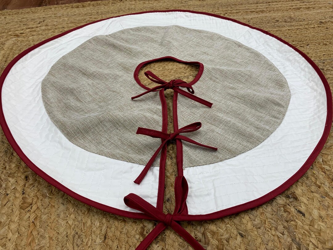 Two-tone Christmas Tree Skirt in Piping for Xmas Tree Holiday Party ...