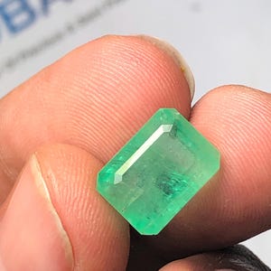7 Cts Natural Emerald From Chitral Mine - Etsy
